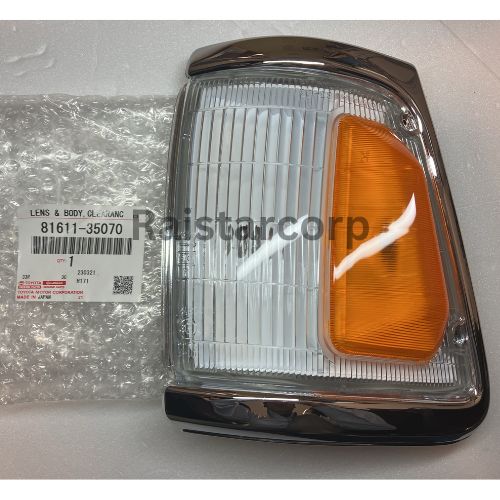 Toyota Genuine CLEARANCE LAMP 81611-35070
